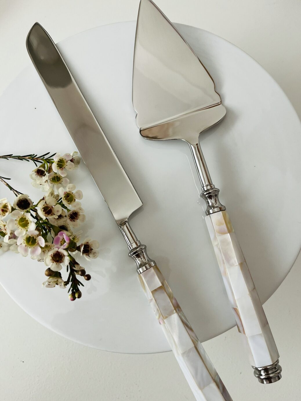 Category: CAKE KNIVES - Bowerbird Bride